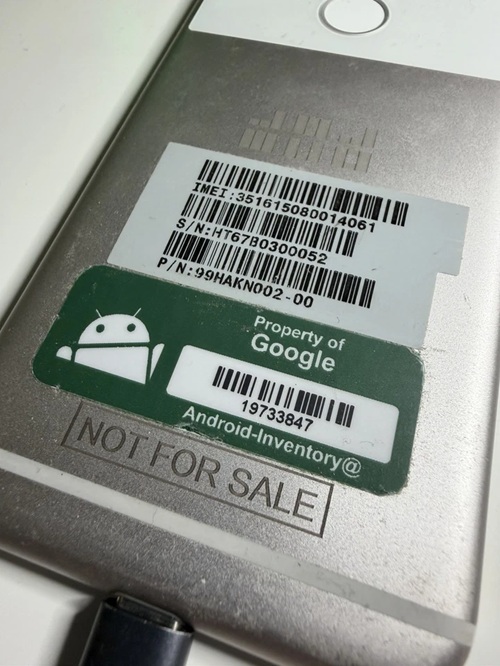 Beyond AOSP changes: Pixel-like foldables, buggy Play system updates ...